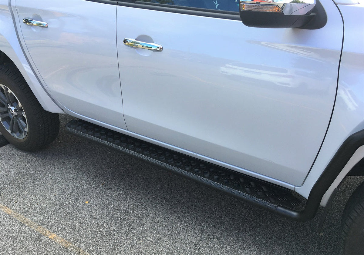 Piak Side Step Black Checker Plate – AutoSpec 4x4